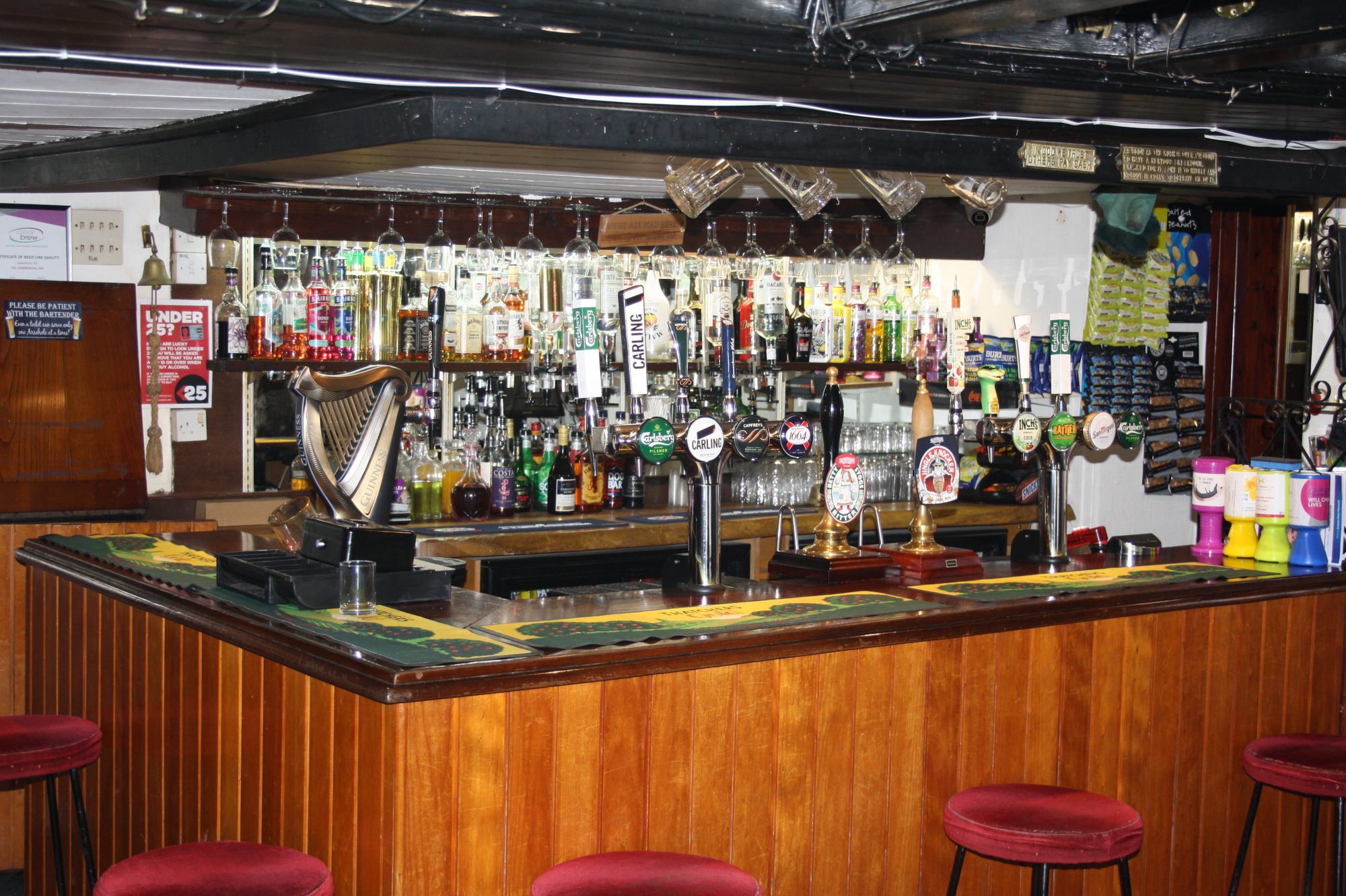 Commercial Inn – St Dennis – Cornwall – Bar – Food – Rooms